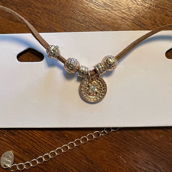 Icing | Accessories | 5 Sale Nwt Icing Brown Leather Choker Gold Tone ...